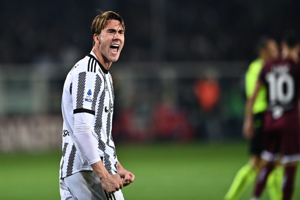 Pallone d'Oro 2022, Vlahovic 17esimo: messaggio Juve - FOTO