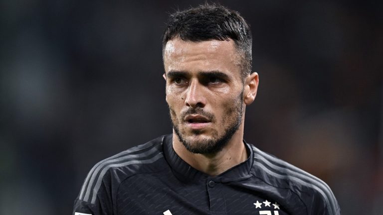 Kostic Fenerbahce, tifosi turchi PAZZI per l'ultimo colpo dalla Juve ...