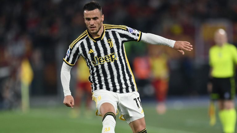 Kostic Juve, il serbo cambia numero di maglia: la scelta dopo l'arrivo di Nico Gonzalez