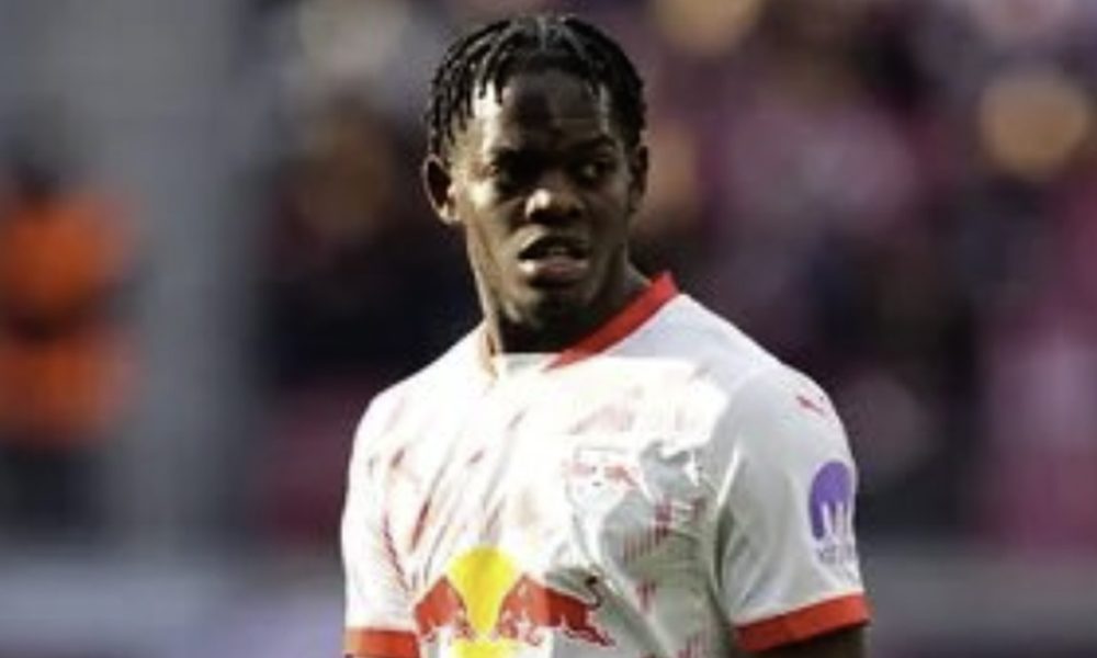 Lukeba Juve, ufficiale il rinnovo con il Lipsia. Ma...