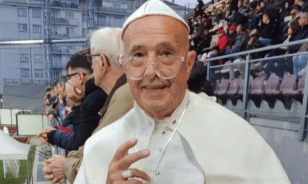 Juve Torino, sosia di Papa Francesco al Filadelfia: dettagli