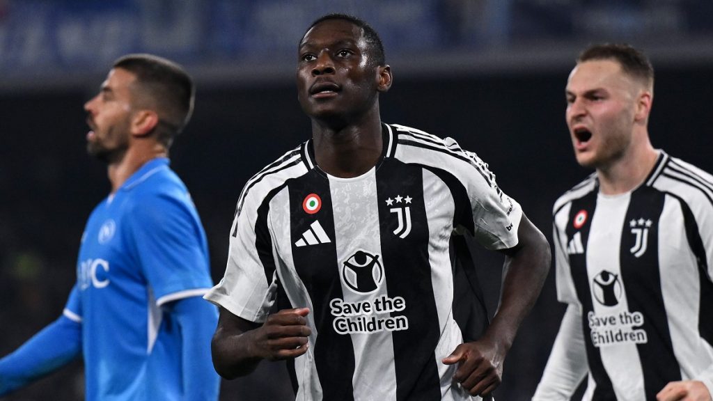 Kolo Muani può fare coppia con Vlahovic? Risponde Motta