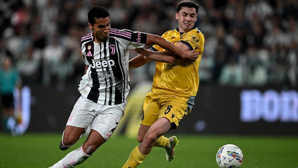 Alberto Costa sempre più dentro al mondo Juve. FOTO virale