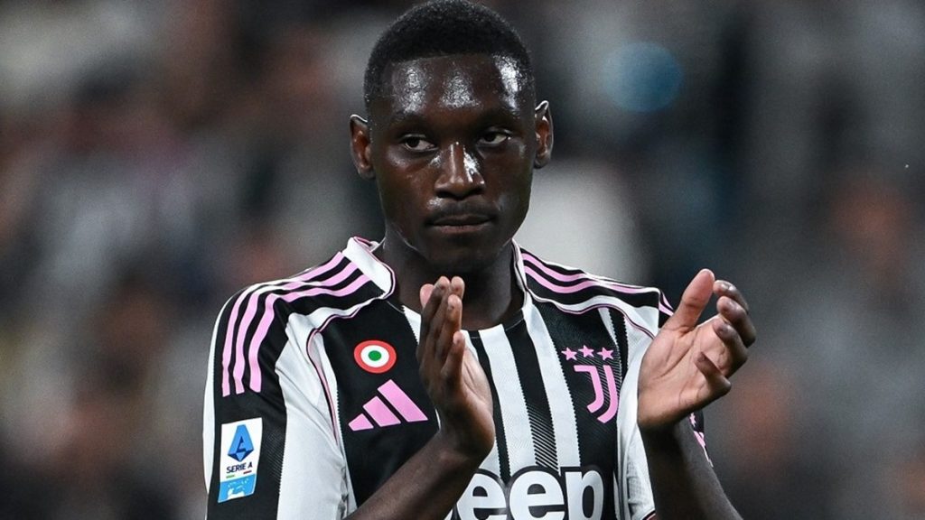 Kolo Muani Juventus, scende in campo anche il giocatore