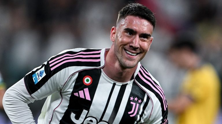 Vlahovic torna col sorriso e la Juve se lo gode! FOTO