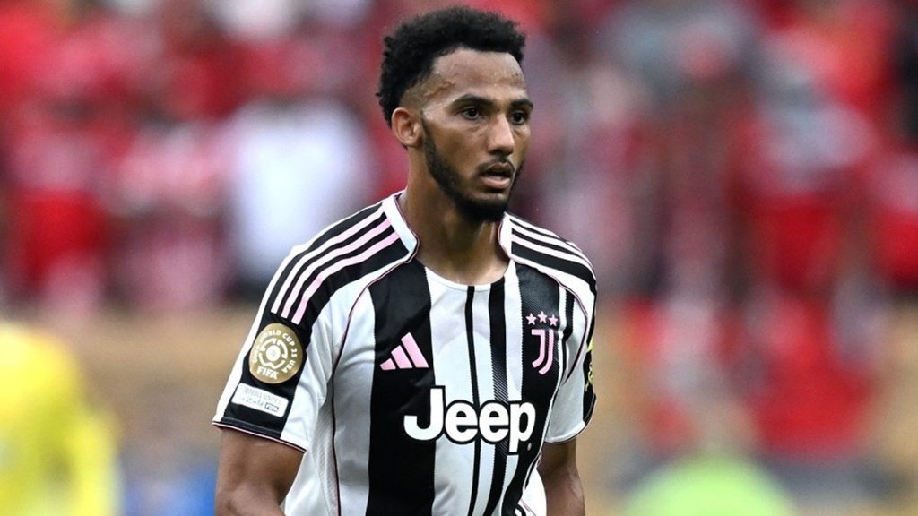 Kelly via dalla Juventus? La Premier bussa ancora alla porta