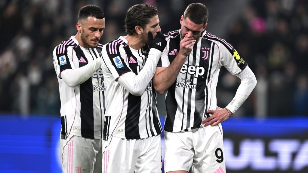 Lite Vlahovic Locatelli: la Juventus multa entrambi