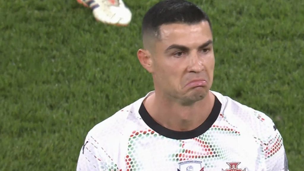 Infortunio Cristiano Ronaldo, il giocatore si è fermato