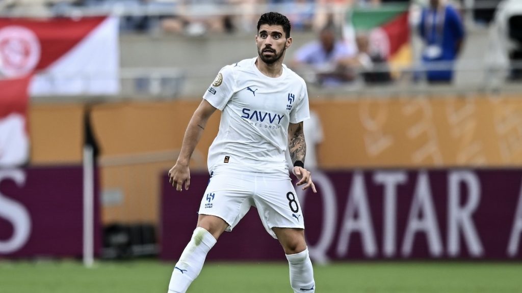 Ruben Neves, il giocatore accostato alla Juve ha firmato